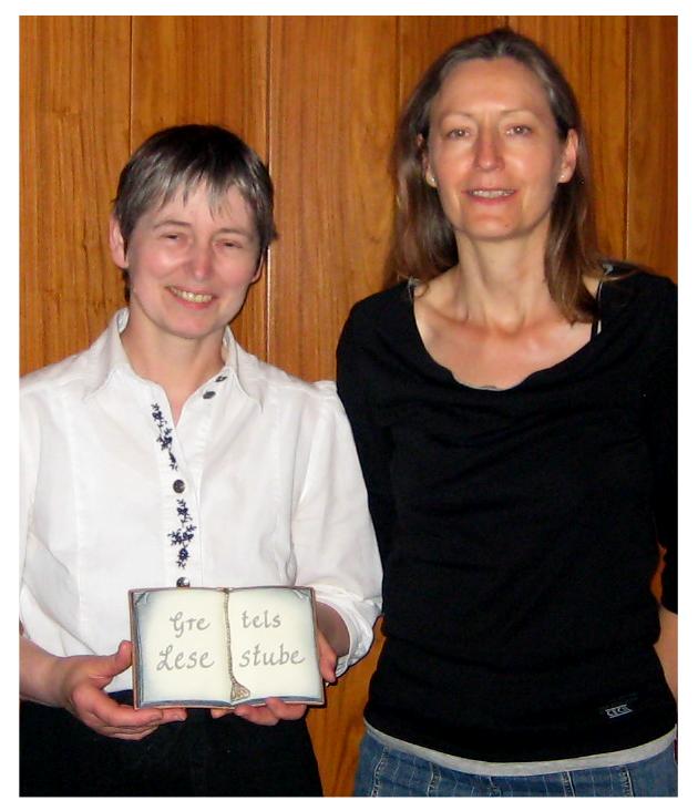 Michaela Main liest aus „Mädchen in Fernost“ von Viktoria Grantz in ...