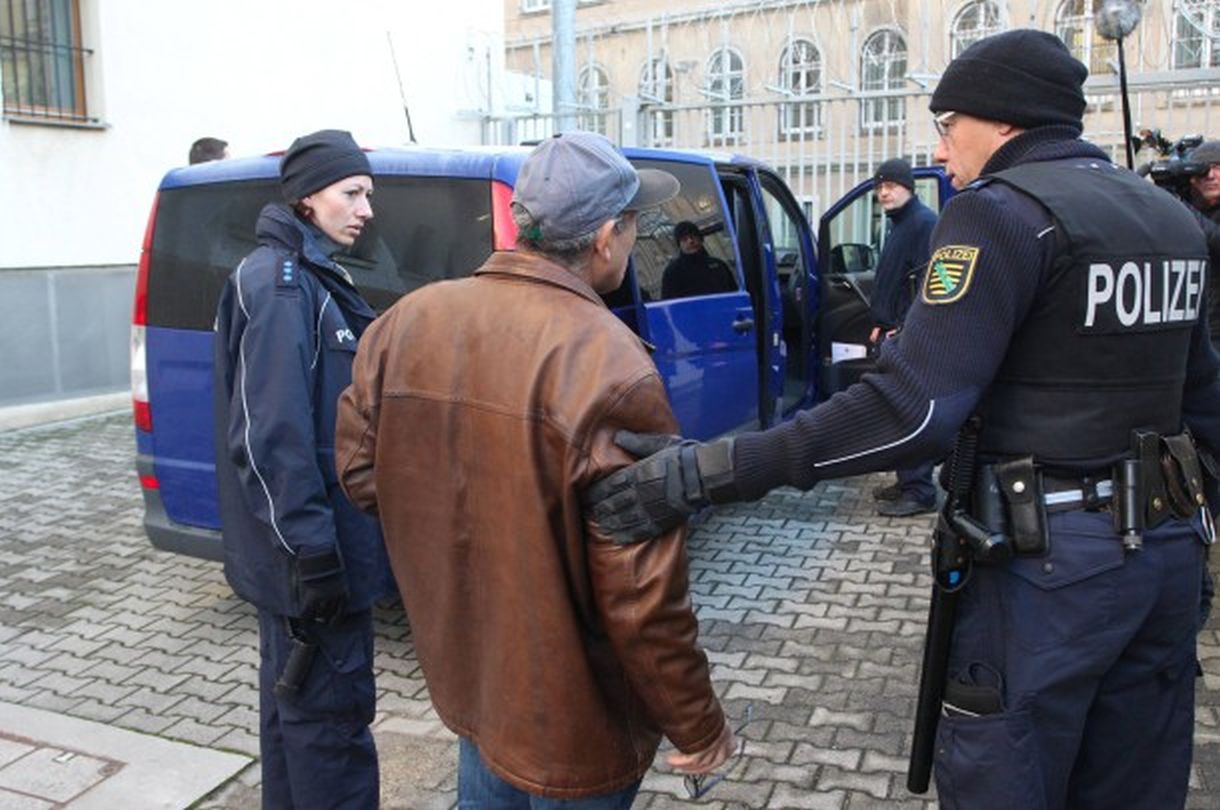 „Staat und Justiz verlieren ihre Autorität“ | Pressemitteilung WebService