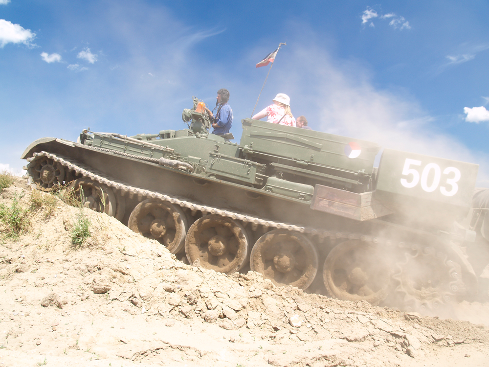 Panzer fahren in Brandenburg | Pressemitteilung WebService